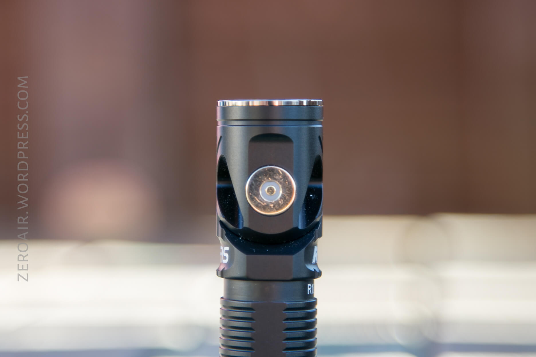 Rofis R1 Flashlight Review – ZeroAir Reviews