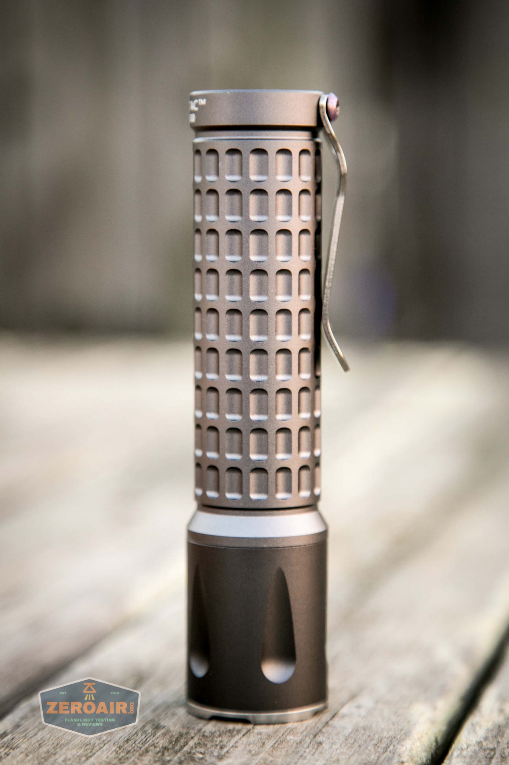 Reylight Quad Emitter Dawn Custom Maratac Flashlight Review - ZeroAir ...