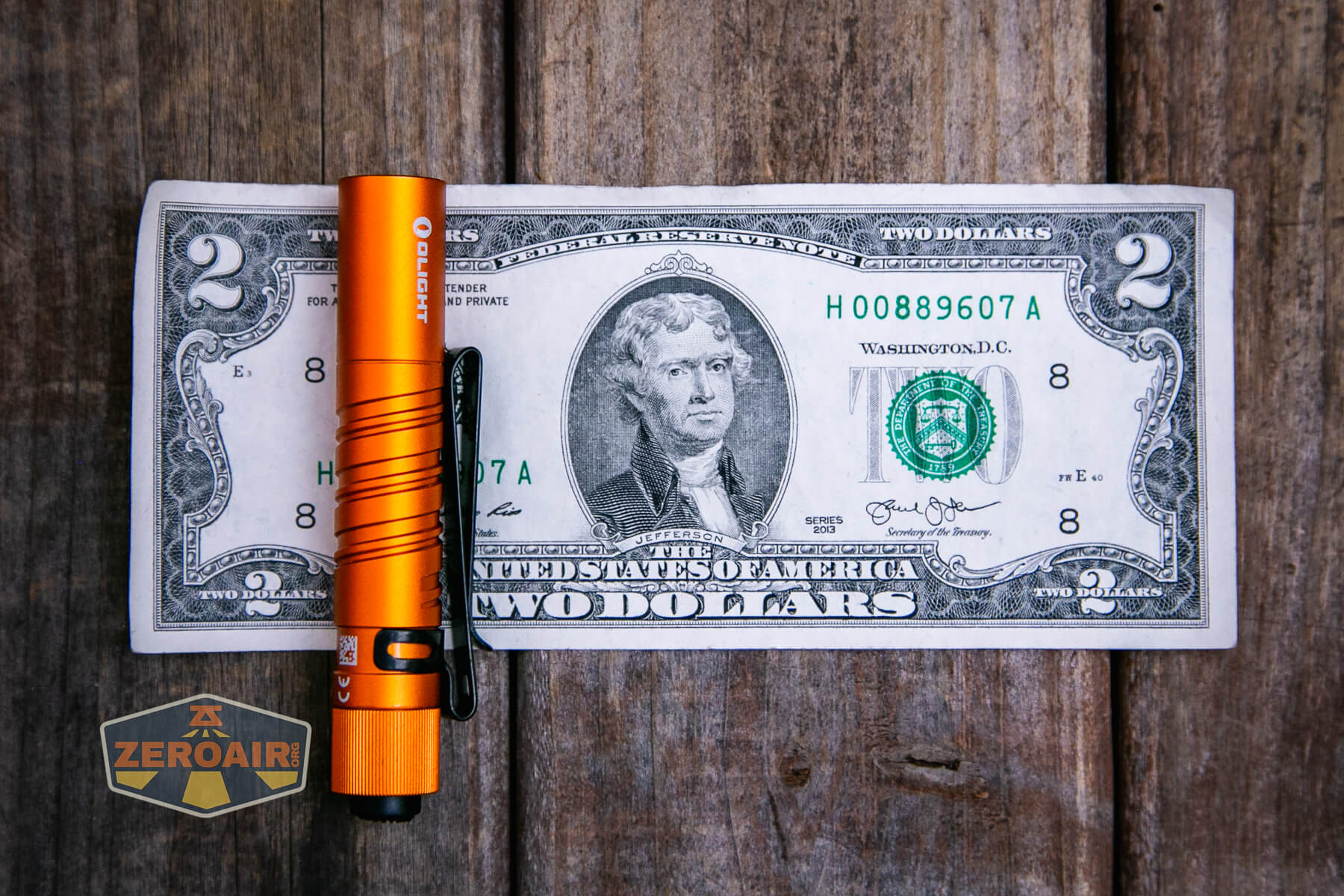 Olight i3T EOS (Orange) Flashlight Review - ZeroAir Reviews