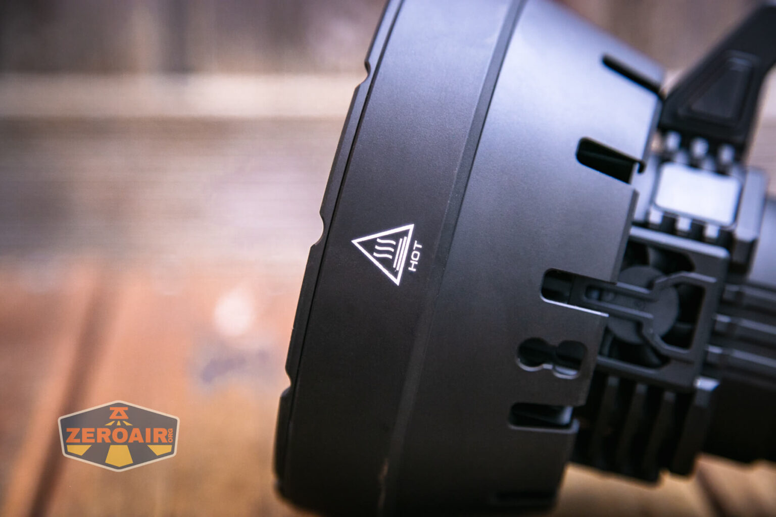 Imalent SR32 Flashlight Review - ZeroAir Reviews