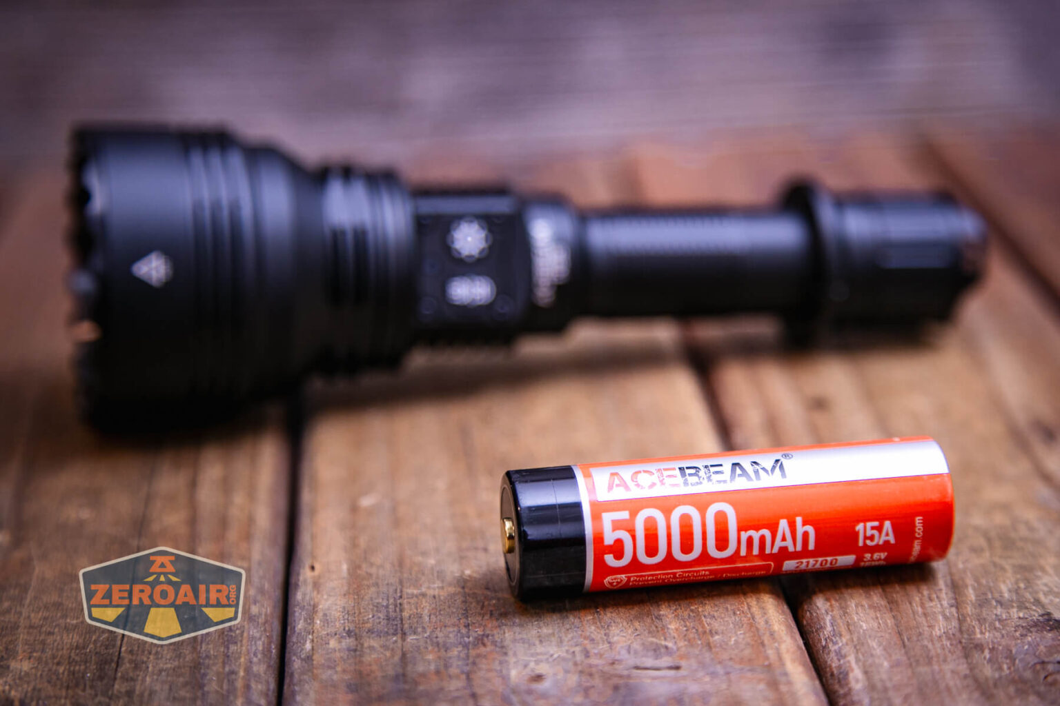 Acebeam W35 Zoom LEP Flashlight Review - ZeroAir Reviews