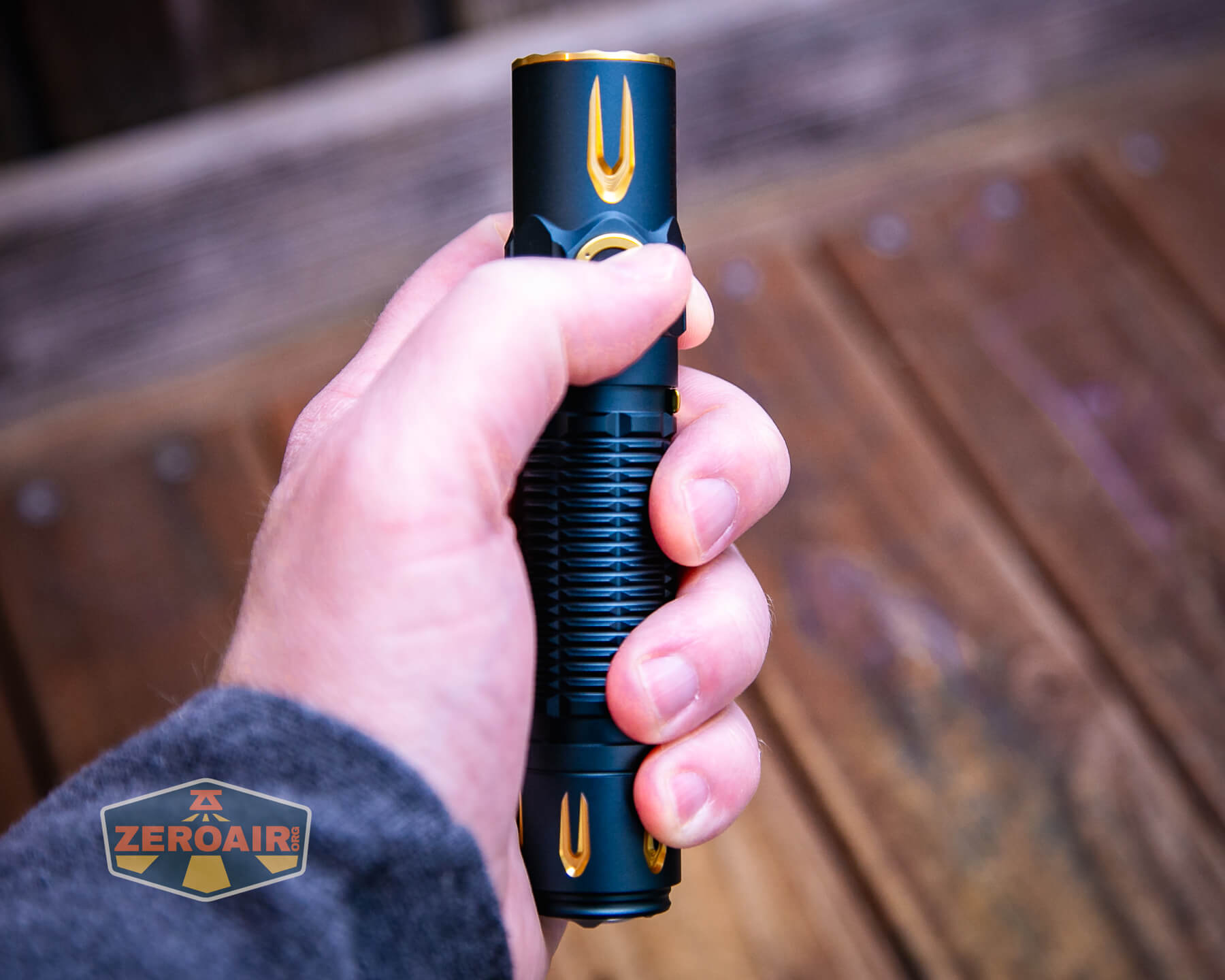 Olight Warrior 3S Dream Blue Flashlight Review - ZeroAir Reviews