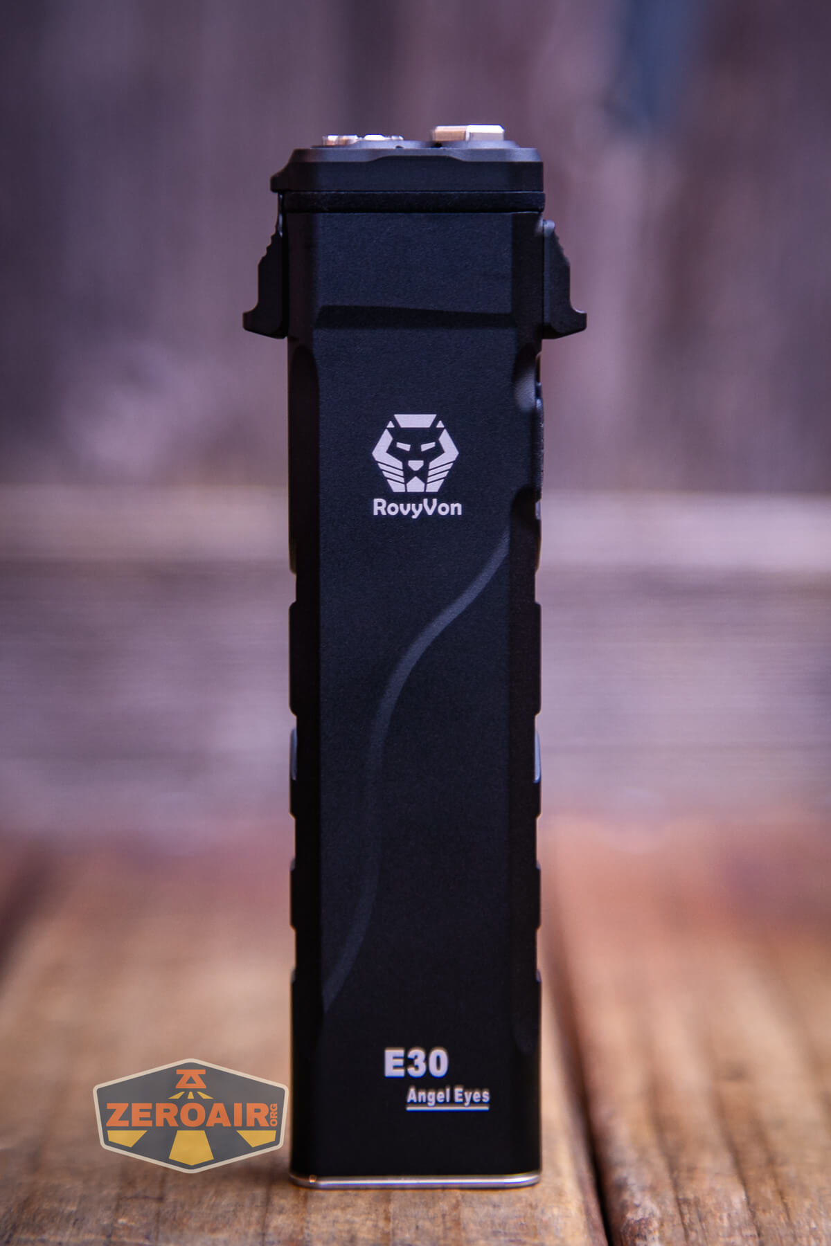 RovyVon Angel Eyes E30 Flashlight Review - ZeroAir Reviews