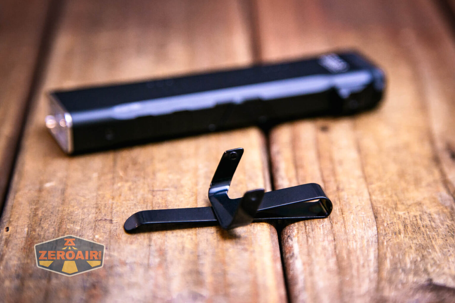 RovyVon Angel Eyes E30 Flashlight Review - ZeroAir Reviews