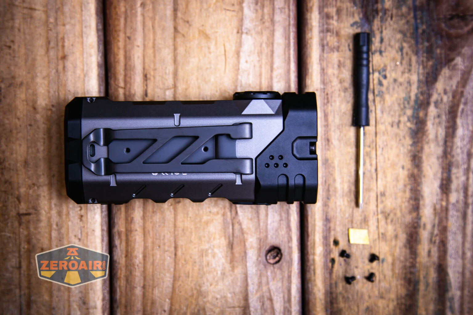 LoopGear SK-05 Pro Flashlight Review - ZeroAir Reviews