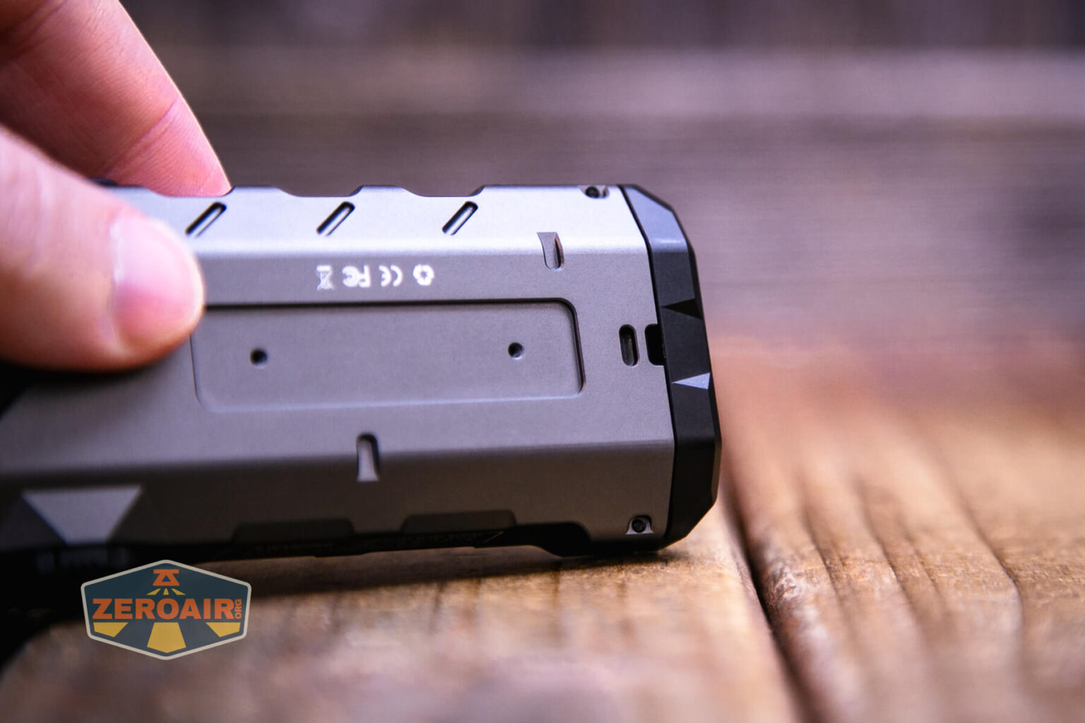 LoopGear SK-05 Pro Flashlight Review - ZeroAir Reviews